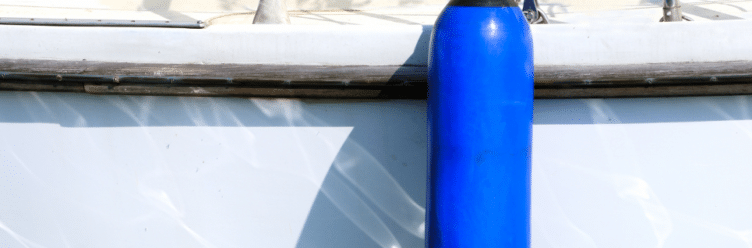 The 6 Best Pontoon Boat Bumpers & Fenders in 2022 - BoatPowered